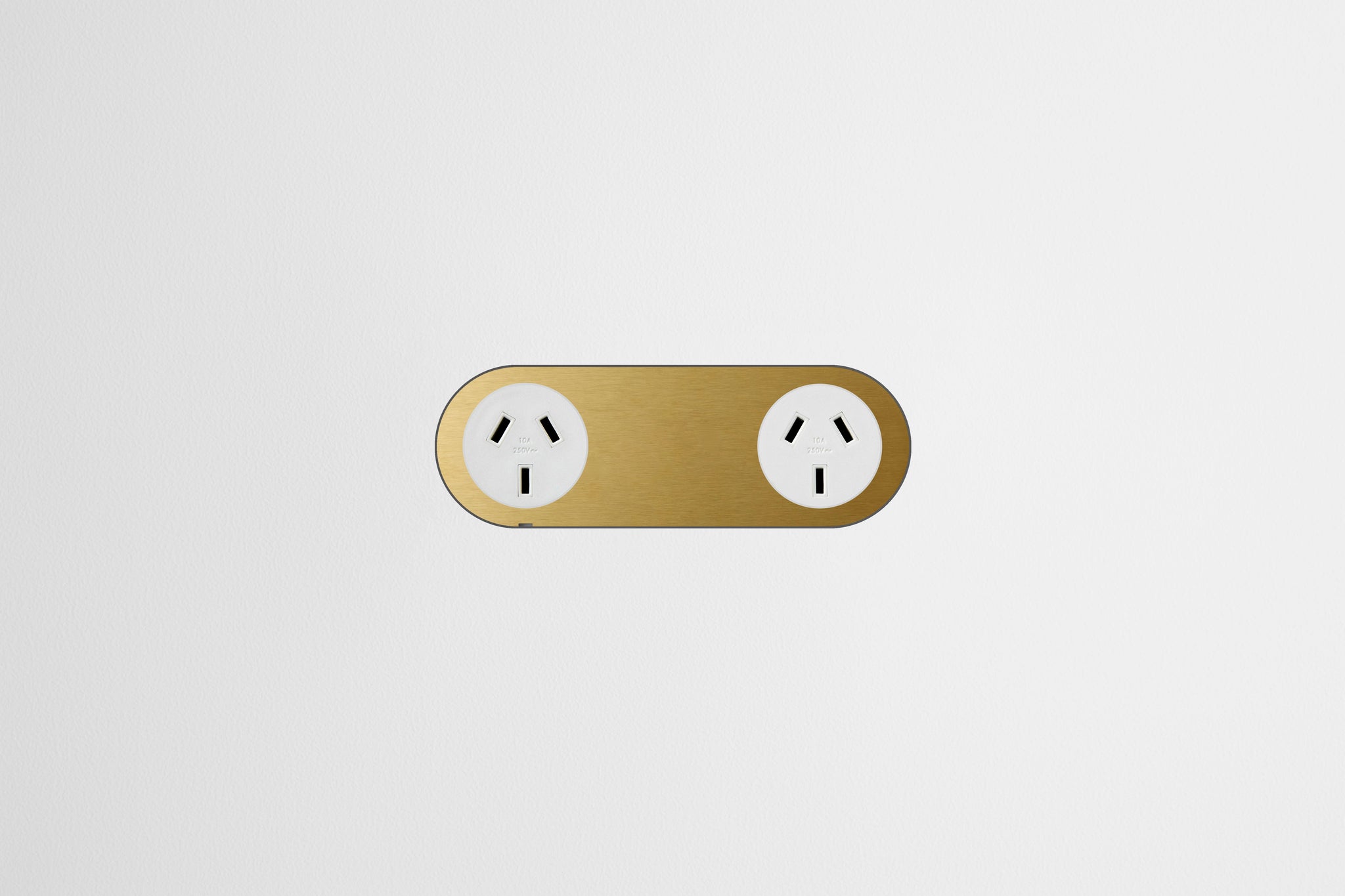 ZETR 13 Carbon Series | Flush Powerpoints and Switches