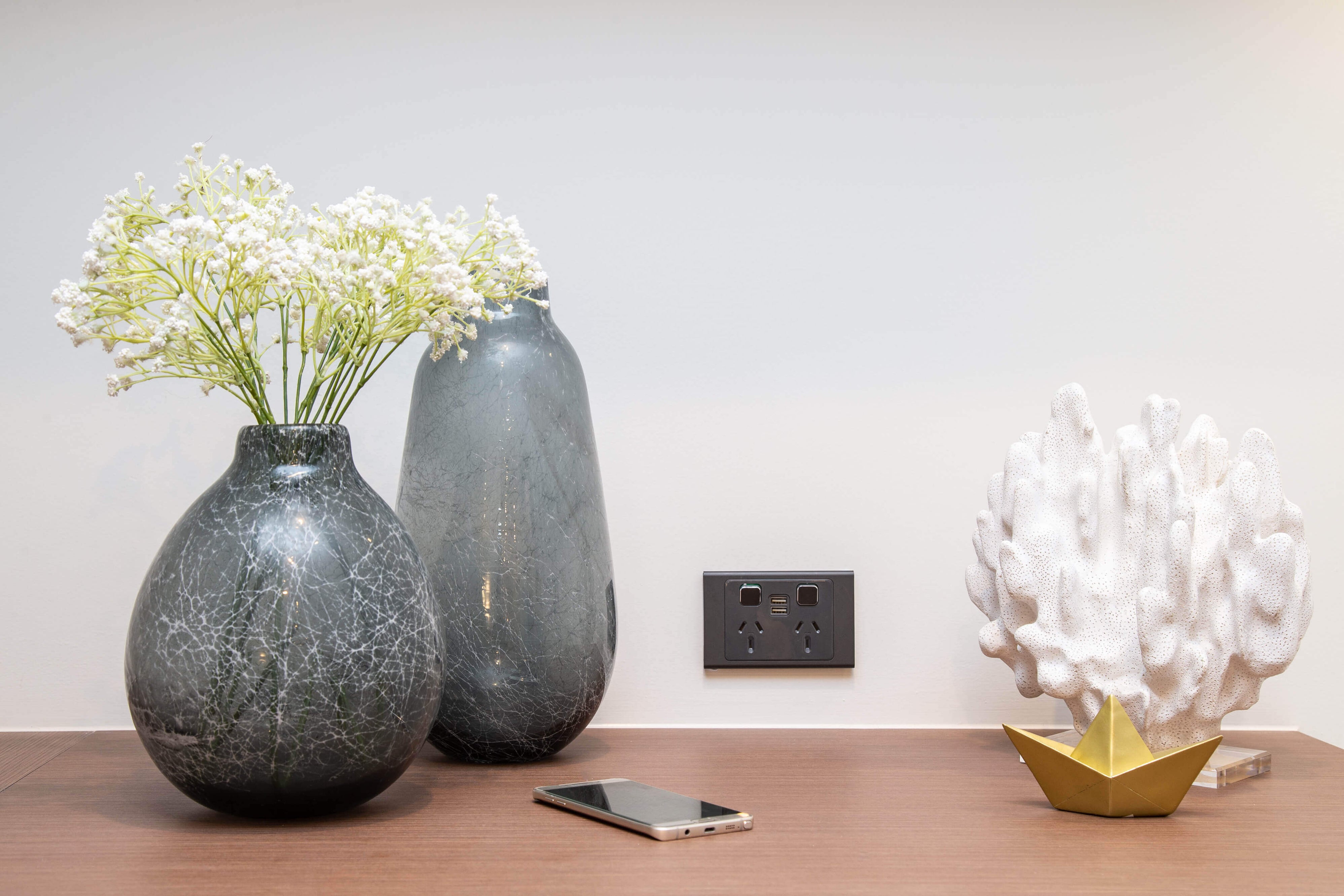 Clipsal Iconic Light Switches | Iconic Powerpoints | Clipsal Switches ...